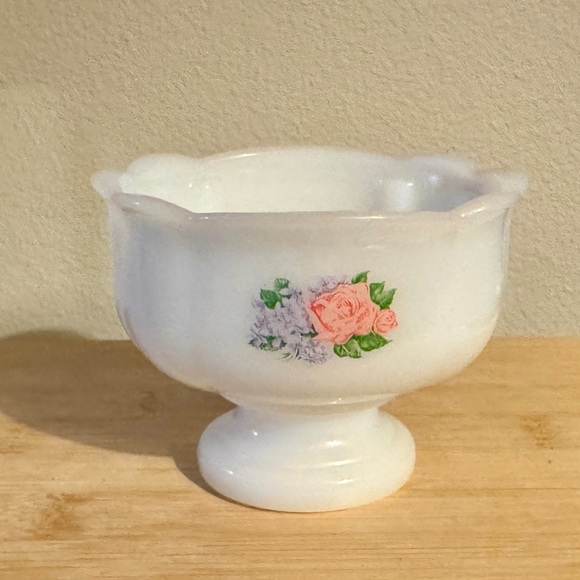 Avon | Accents | Vintage Avon Floral Milk Glass Pedestal Bowl With ...
